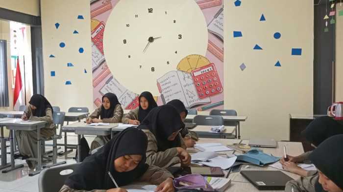 SMP Islam Athirah Bone Gunakan Sistem Pembelajaran Moving Class ...